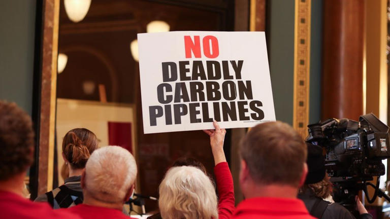 Iowa House gets enough signatures to call for special session, still ...