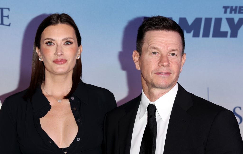 Mark Wahlberg's wife Rhea poses with son's model girlfriend in photo ...
