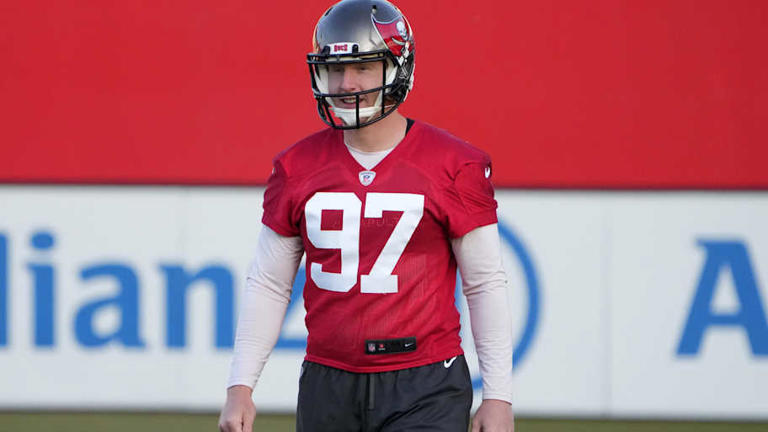 Broncos Add New Long Snapper to Compete for Starting Job