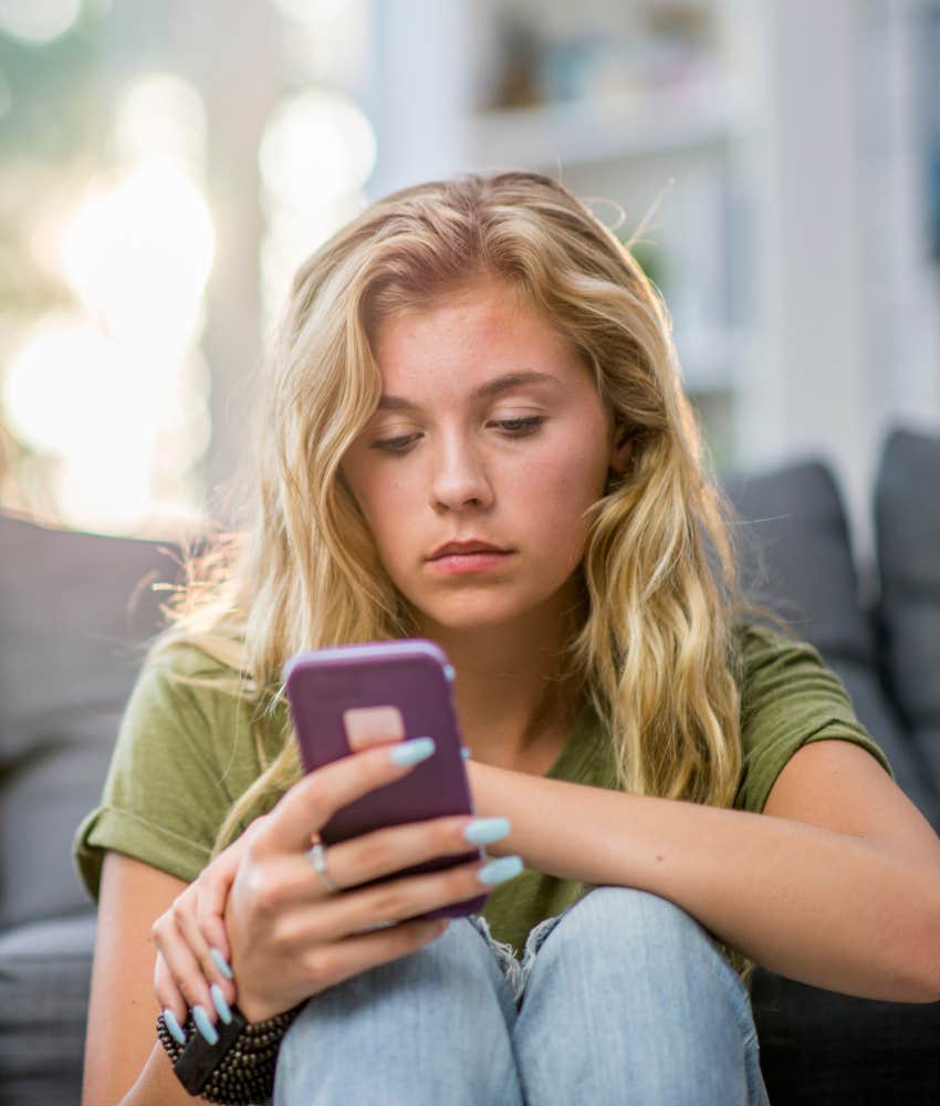 People Who Stop Posting Their Life Online As They Get Older Usually Have These 11 Reasons