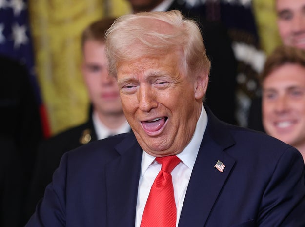 People Are Calling Donald Trump's Unhinged Sunday Post "Insane" And ...