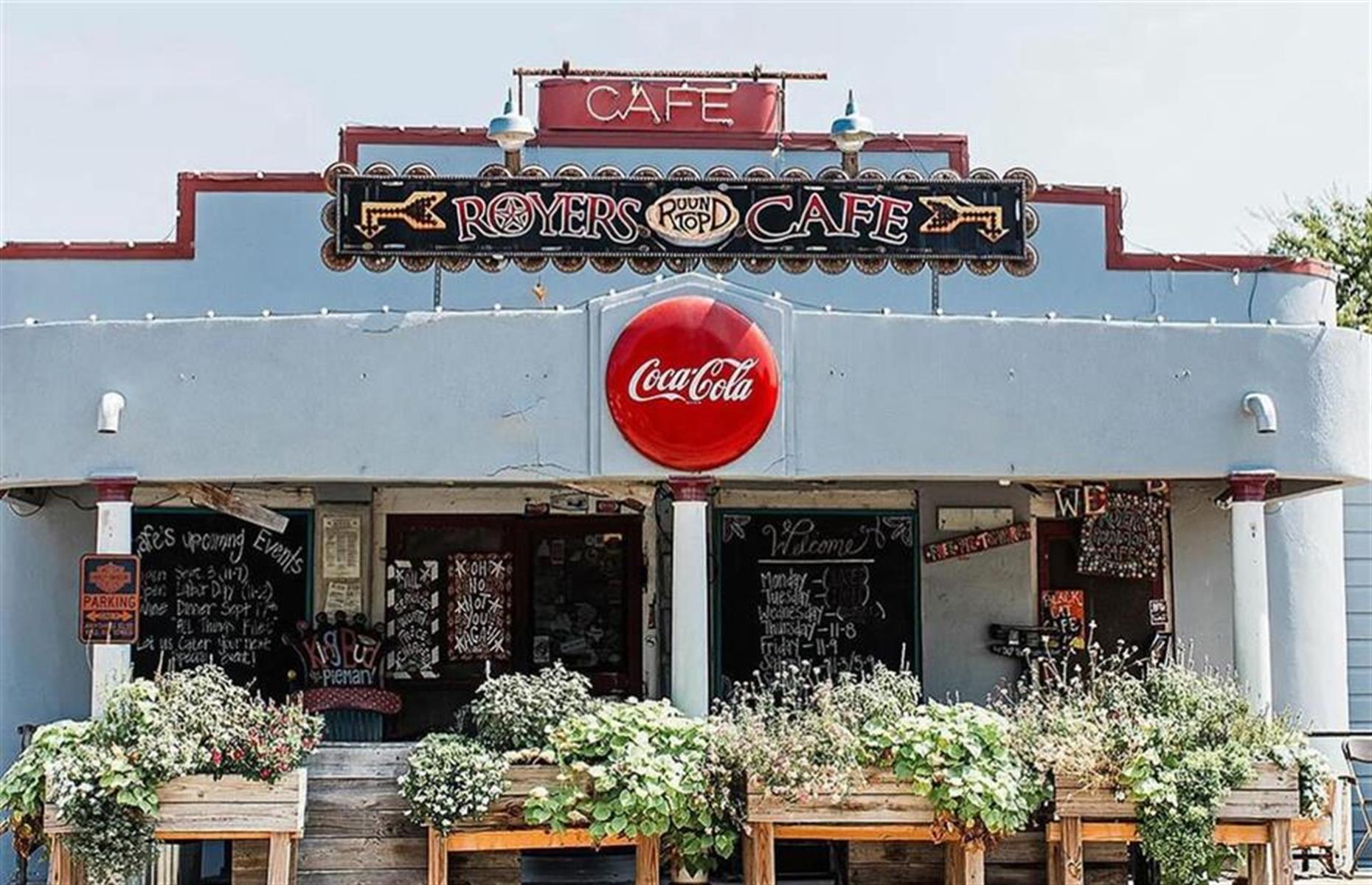 The Cult-Favorite American Restaurants You Need To Add To Your Bucket List