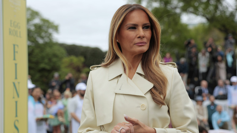 Melania Trump Continues Her Sloppy Streak With Frumpy Easter Egg Roll ...