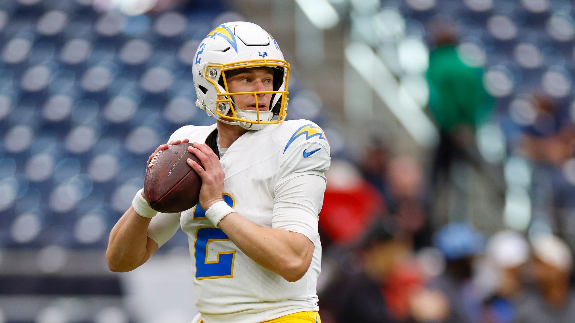 Falcons sign QB Easton Stick