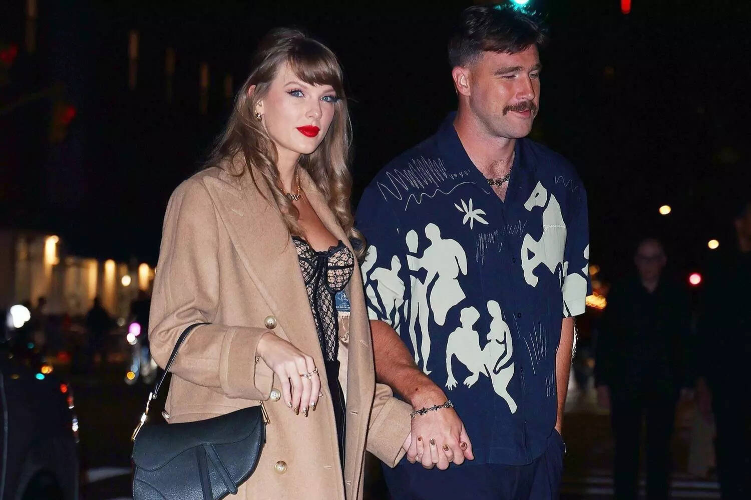 Travis Kelce makes a subtle statement about being “plus one” as Taylor ...