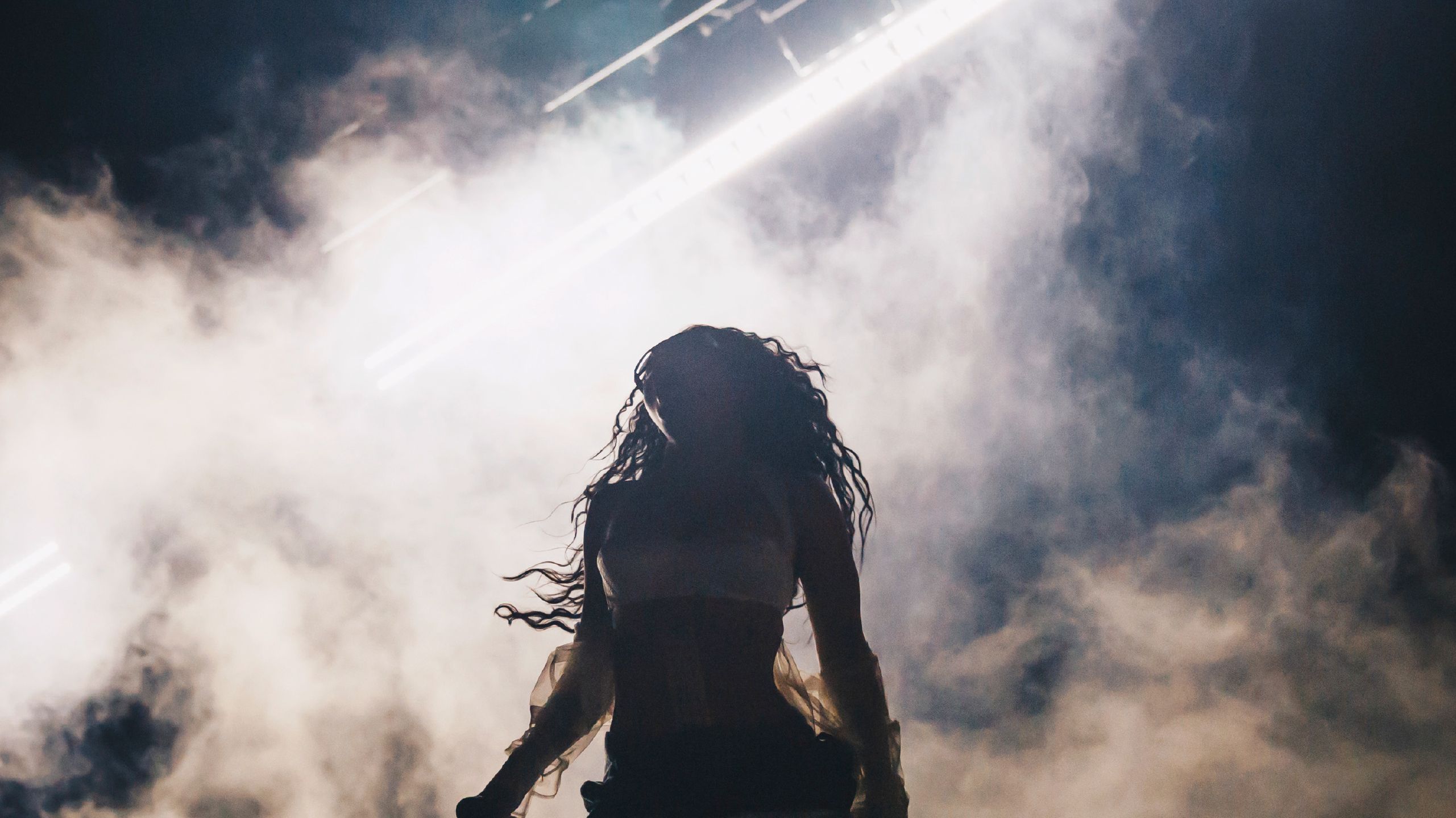 มองย้อนการกลับมาของ 'Rave Culture' หลัง Charli xcx ประกาศสิ้นสุด 'brat ...