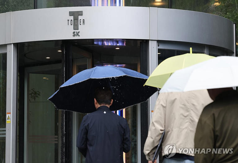 SKT해킹조사단, KT·LGU+ 조사 착수…"아직 해킹 발견 못 해"