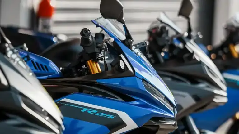 Kulik Lagi Perbedaan Yamaha R25 2025 Dengan Versi Lamanya