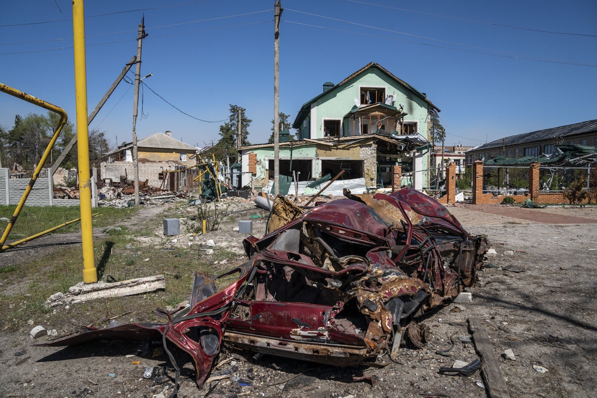 Russia Resumes Ukraine Fight After Putin’s Easter Truce Ends