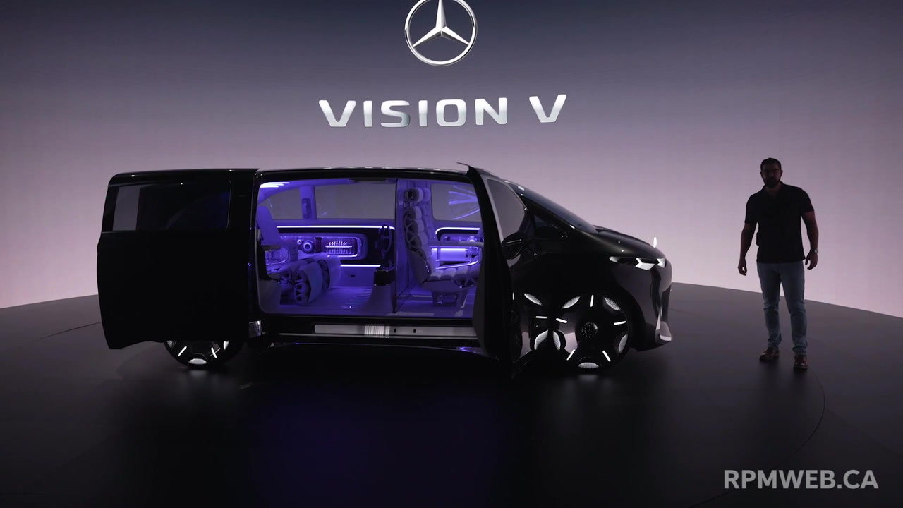 Luc-Olivier découvre le spectaculaire concept Mercedes-Benz Vision V