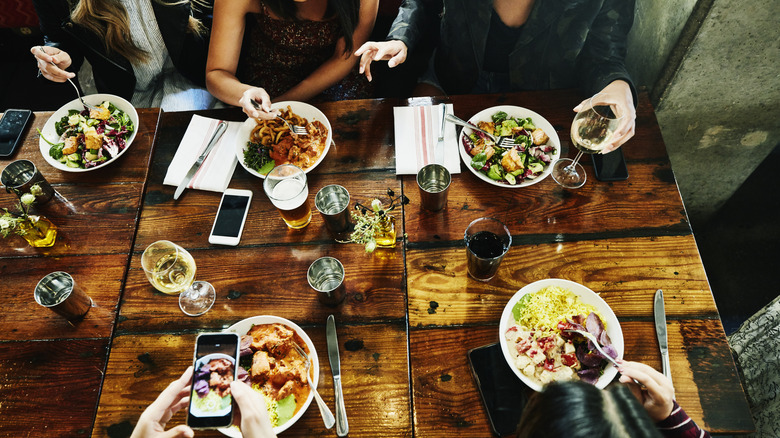 You'll Have To Go To Texas To Find The Most Family-Friendly Restaurant ...