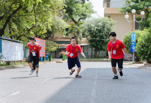Moment BBC names its presenter Huw Edwards as facing allegations over payments for sexually ...