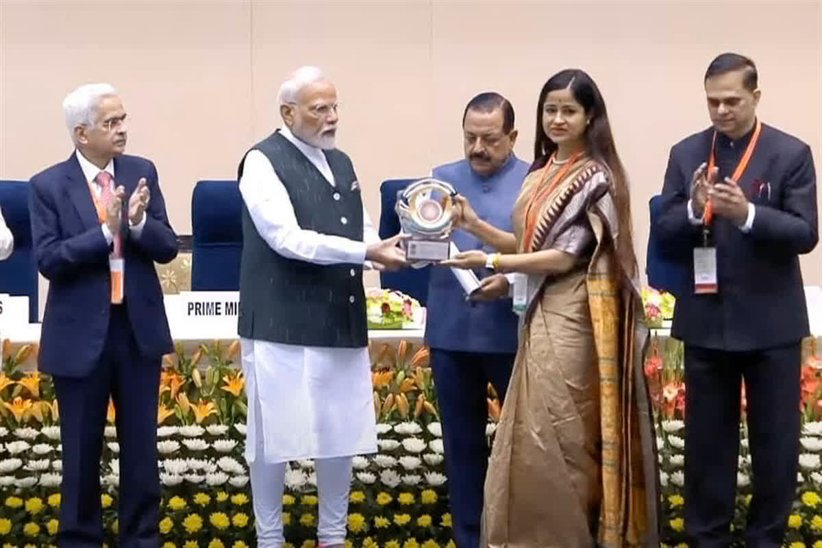 IAS Neha Meena News: ‘मोटी आई अभियान’ ने महिला कलेक्टर को दिलाया सम्मान ...