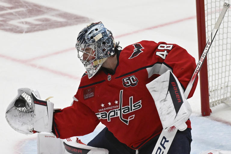 With Alex Ovechkin’s first playoff OT winner, Caps take Game 1