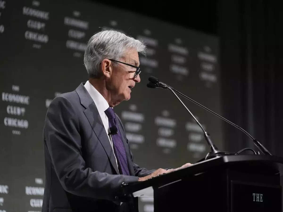 What's known about whether Trump can fire Powell from the Fed