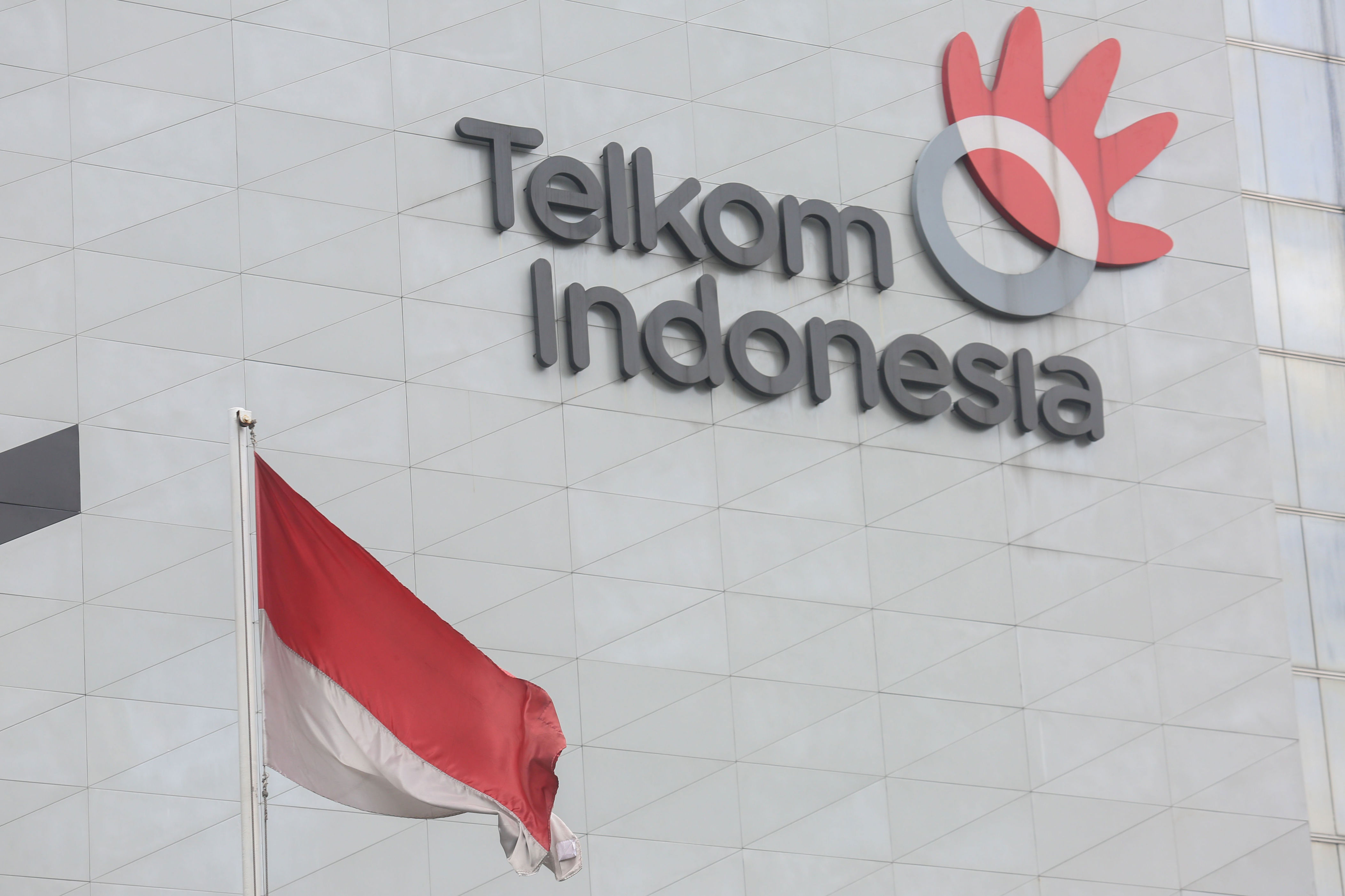 Danantara sebut RUPS Telkom (TLKM) bakal pangkas besar-besaran anak usaha