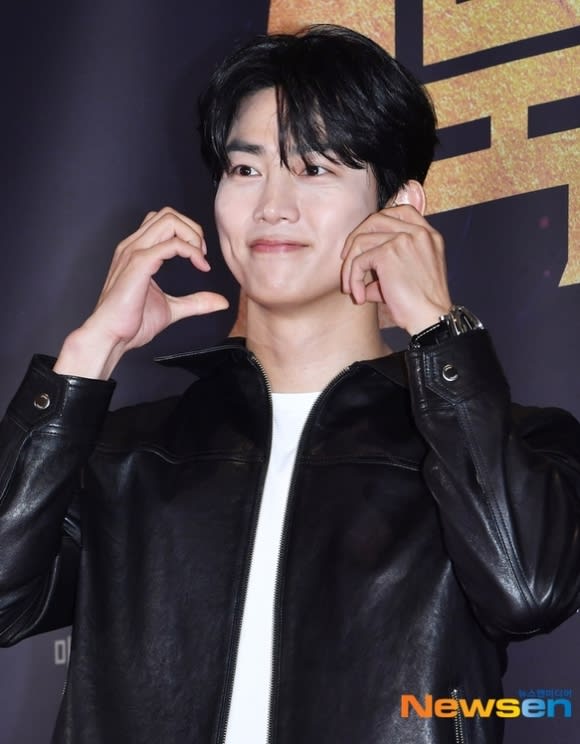 2PM テギョン、少女時代 ヒョヨン、GOT7 ベンベンら豪華ゲストが出席！映画「聖なる夜」VIP試写会が開催（動画あり）