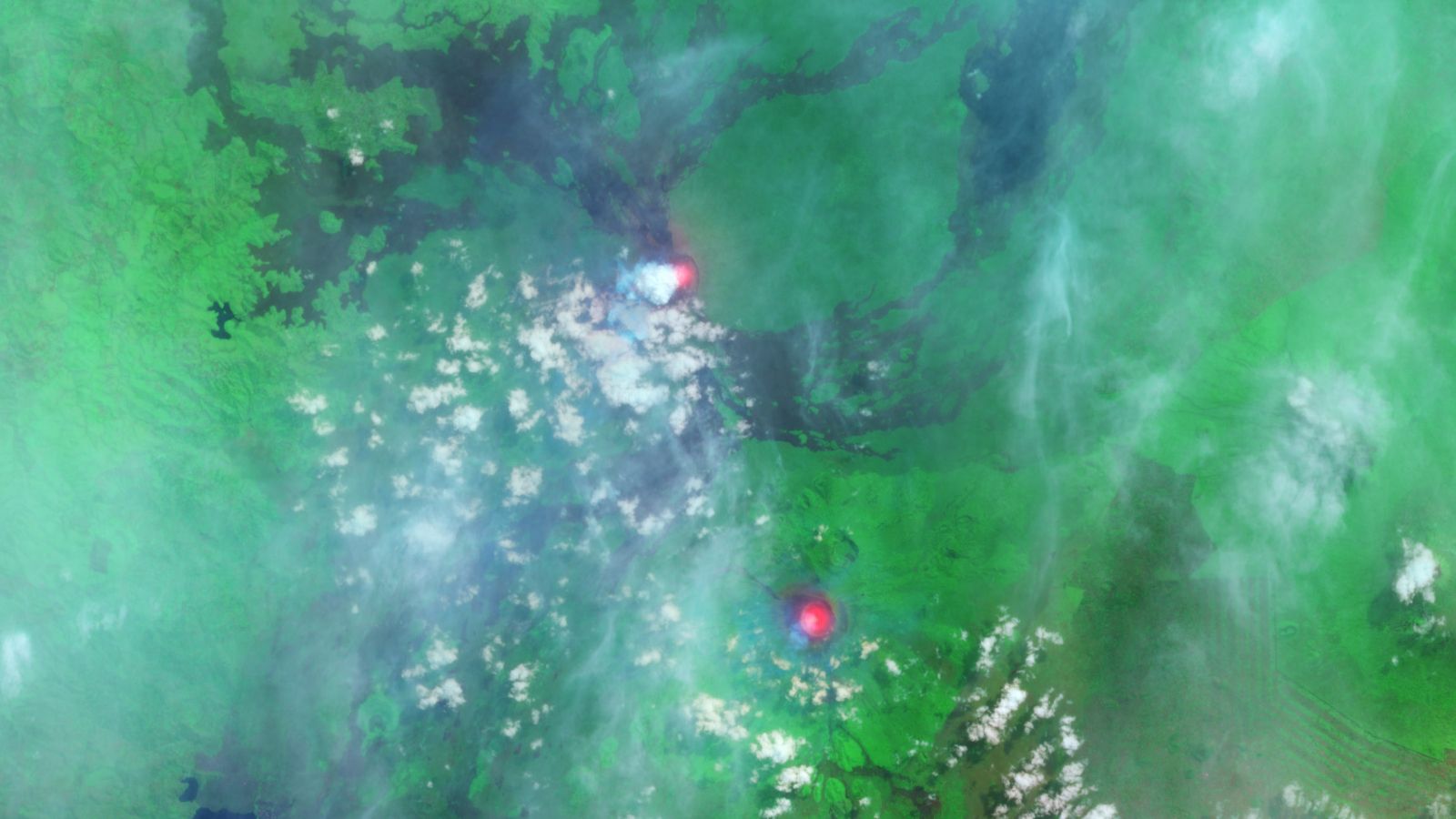 Pair of 'glowing' lava lakes spotted on Africa's most active volcanoes ...