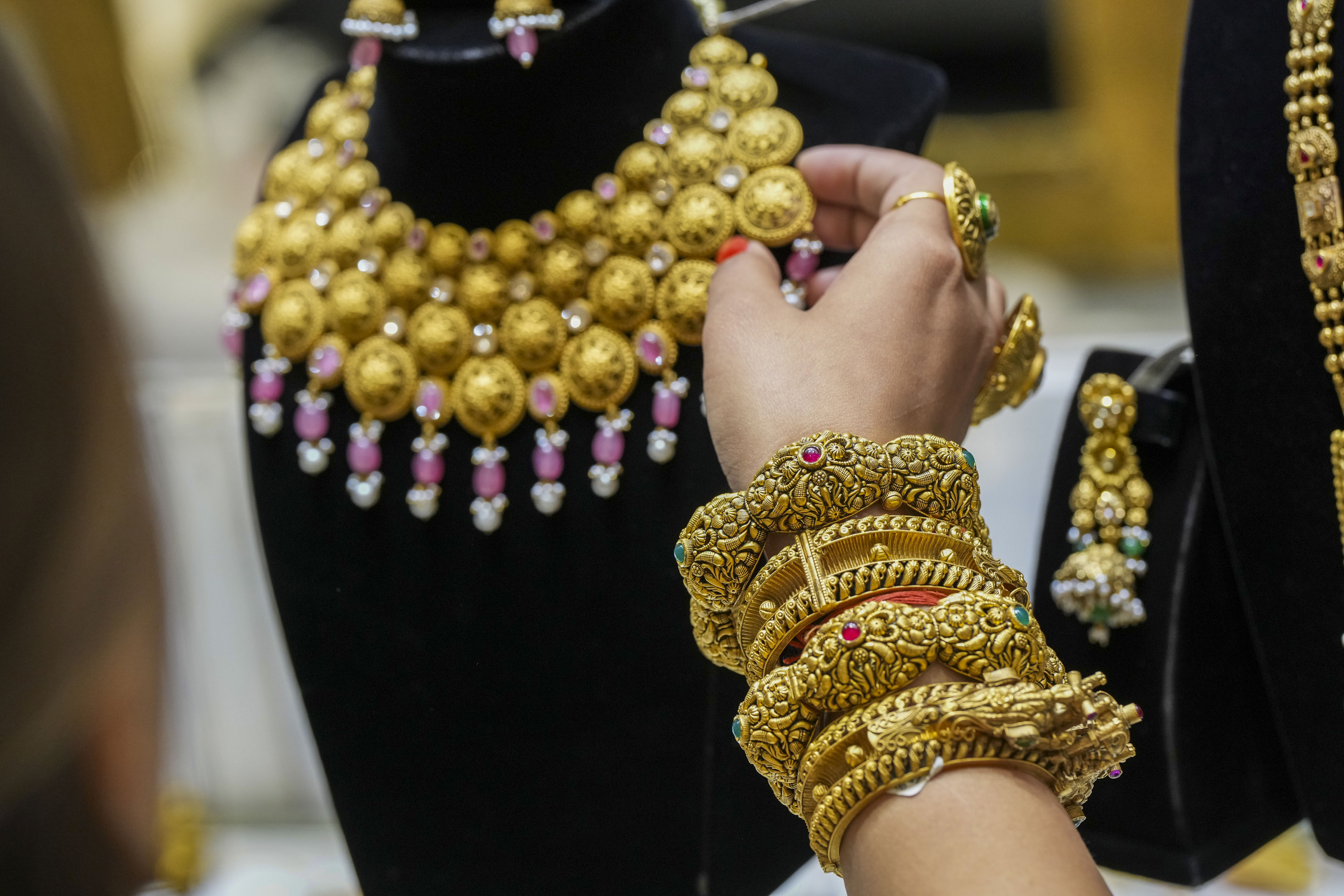 Gold rates add Rs 400 to hit highest-ever level of Rs 1.06 lakh/10 g on ...