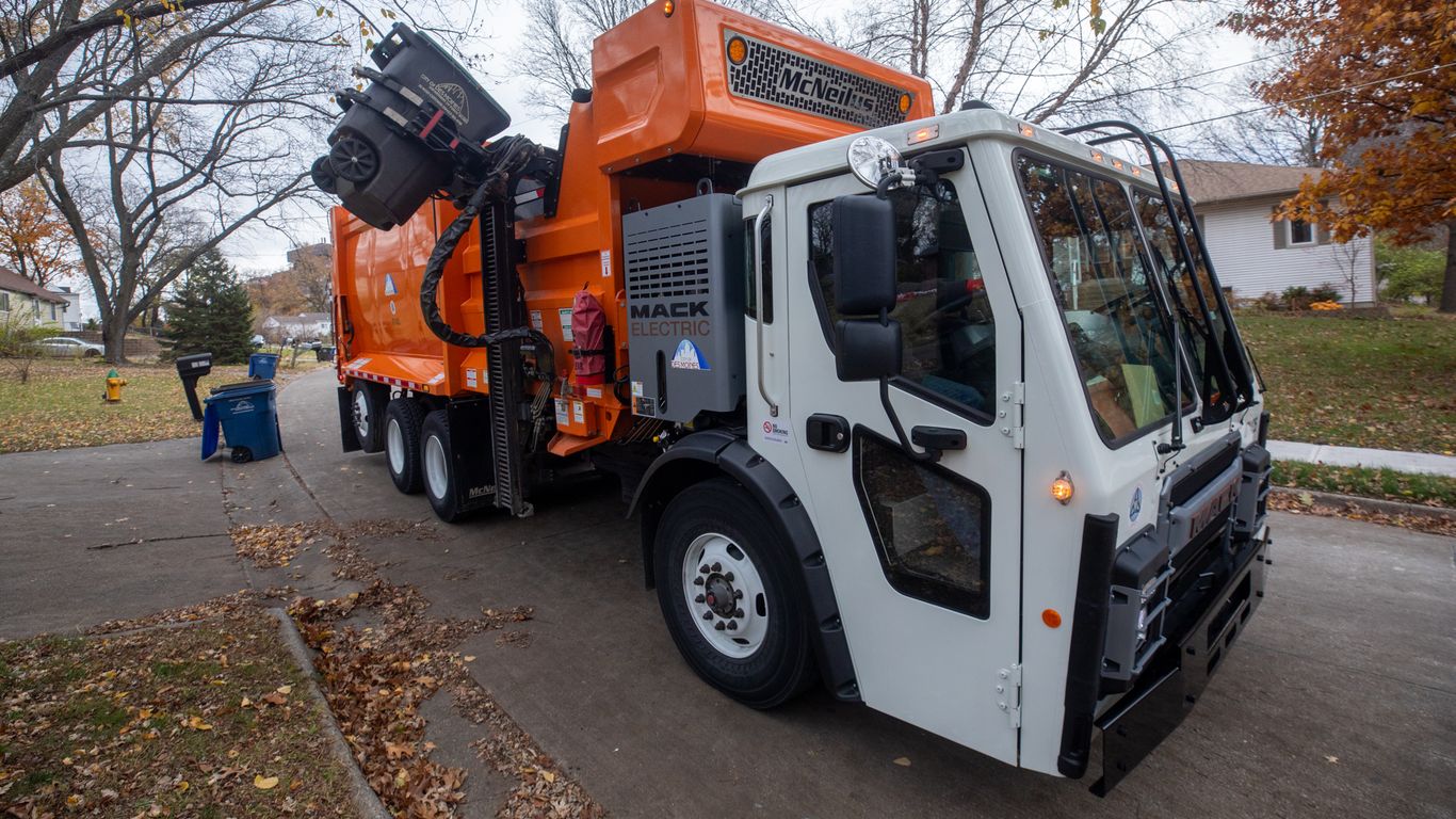 City backs EV trash truck despite setbacks