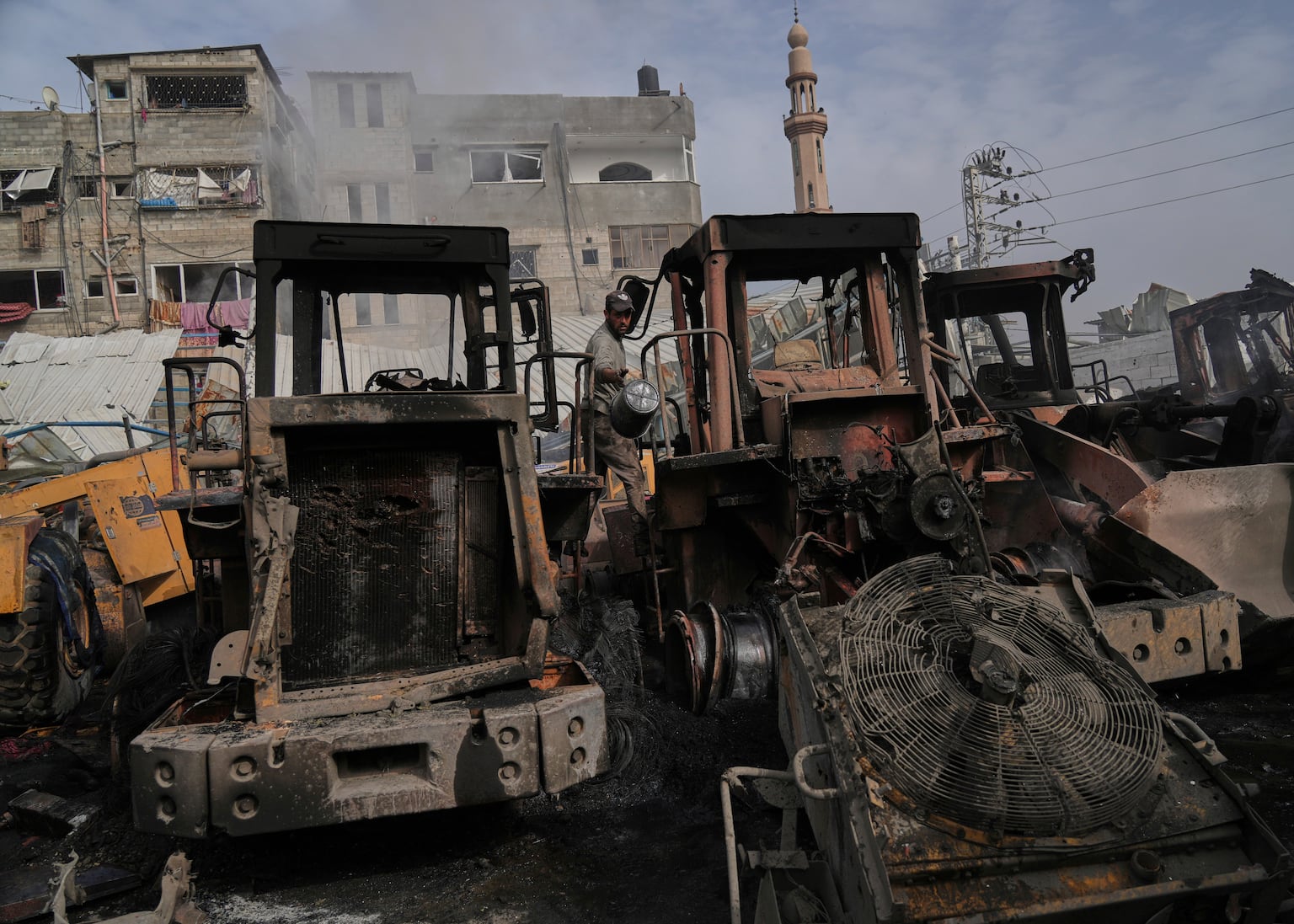 Israeli strikes kill 14 in Gaza and destroy heavy equipment used to ...