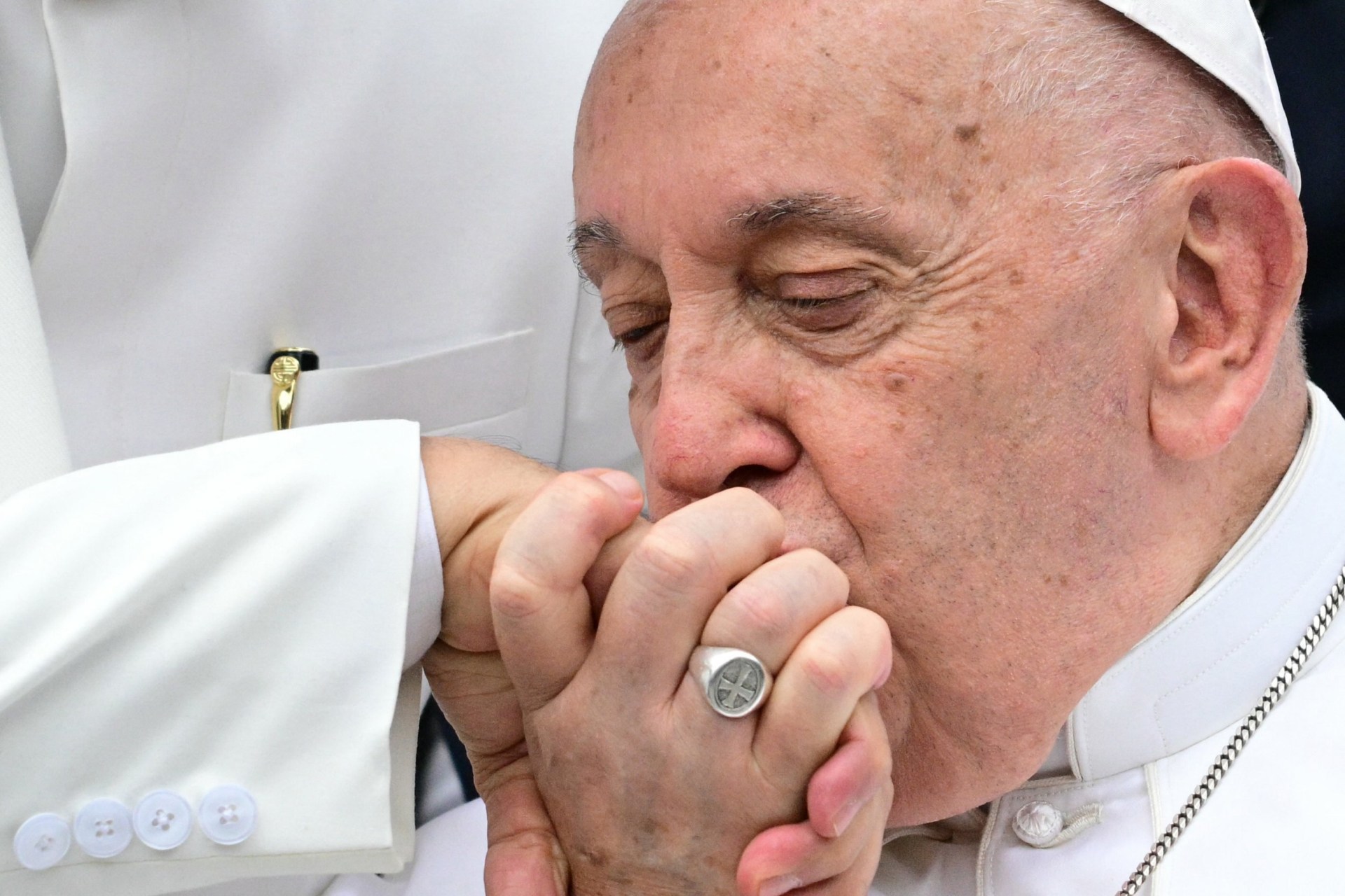 Here's why Pope Francis's ring will be destroyed by a hammer