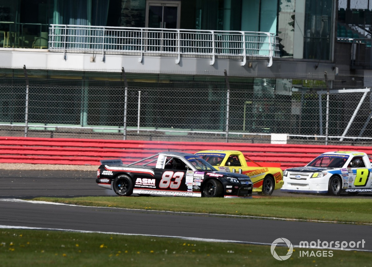 Honours even after Silverstone Pickups thrills and spills