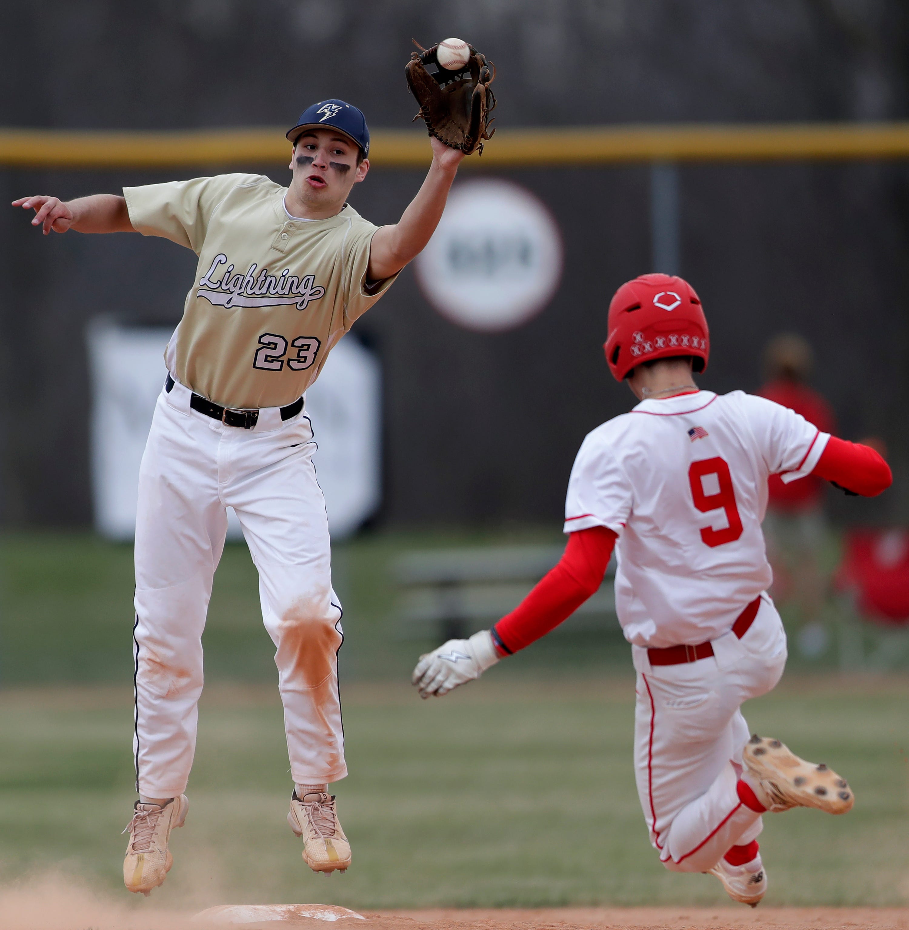 Here are the top high school teams in the Appleton area in softball ...
