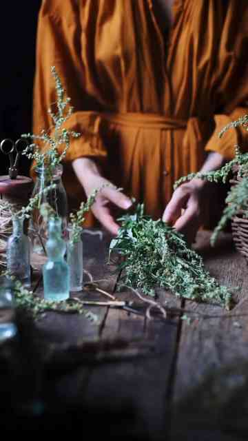 DIY Smudge Stick – Cleanse Your Space with This Simple Craft 🌿