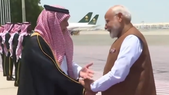 Modi Saudi Arabia Visit LIVE: PM welcomed with 21 gun salute in Jeddah