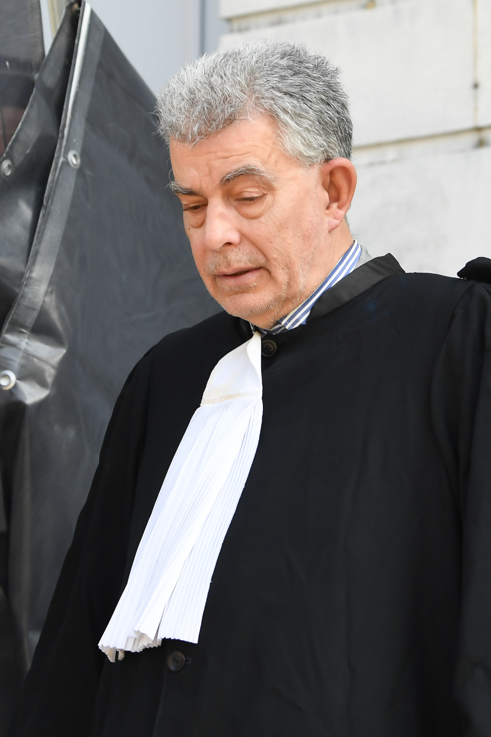 Assisenproces kinderontvoering - Verzoek tot uitstel afgewezen