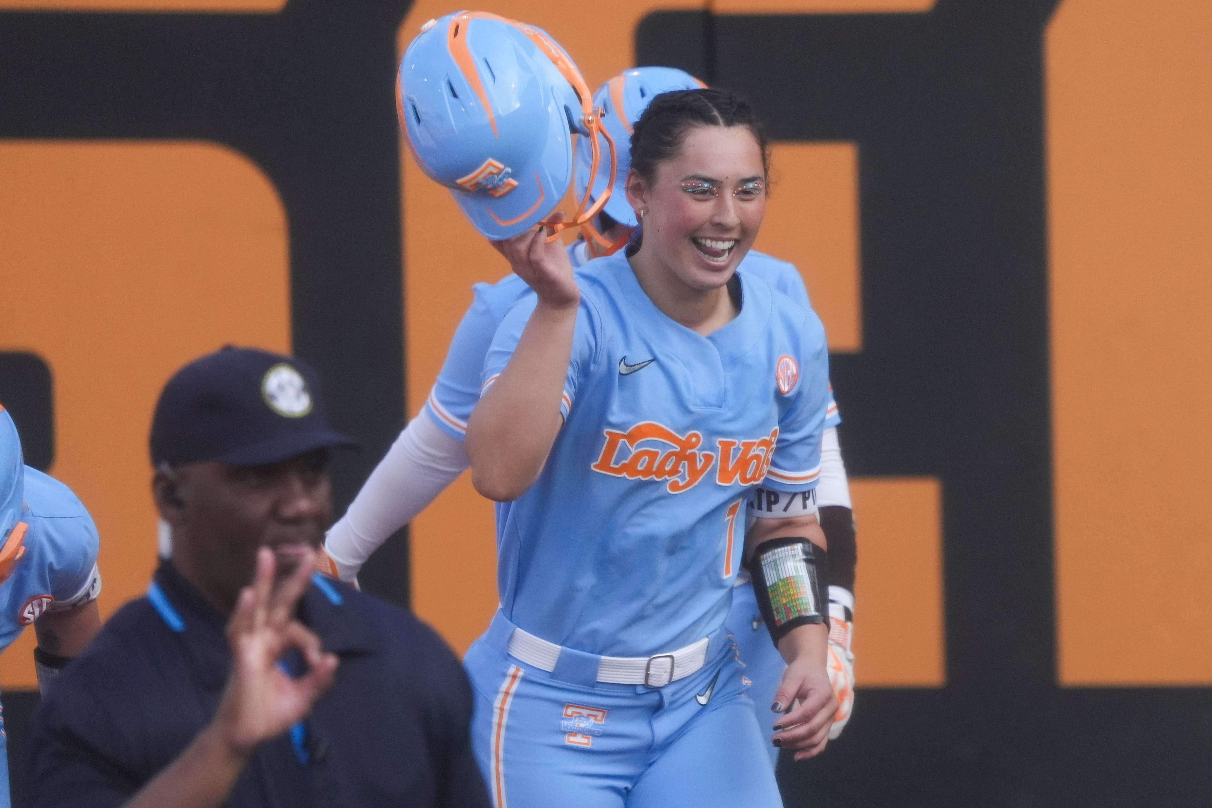 Tennessee softball ranked No. 1 in two national polls after sweeping Auburn