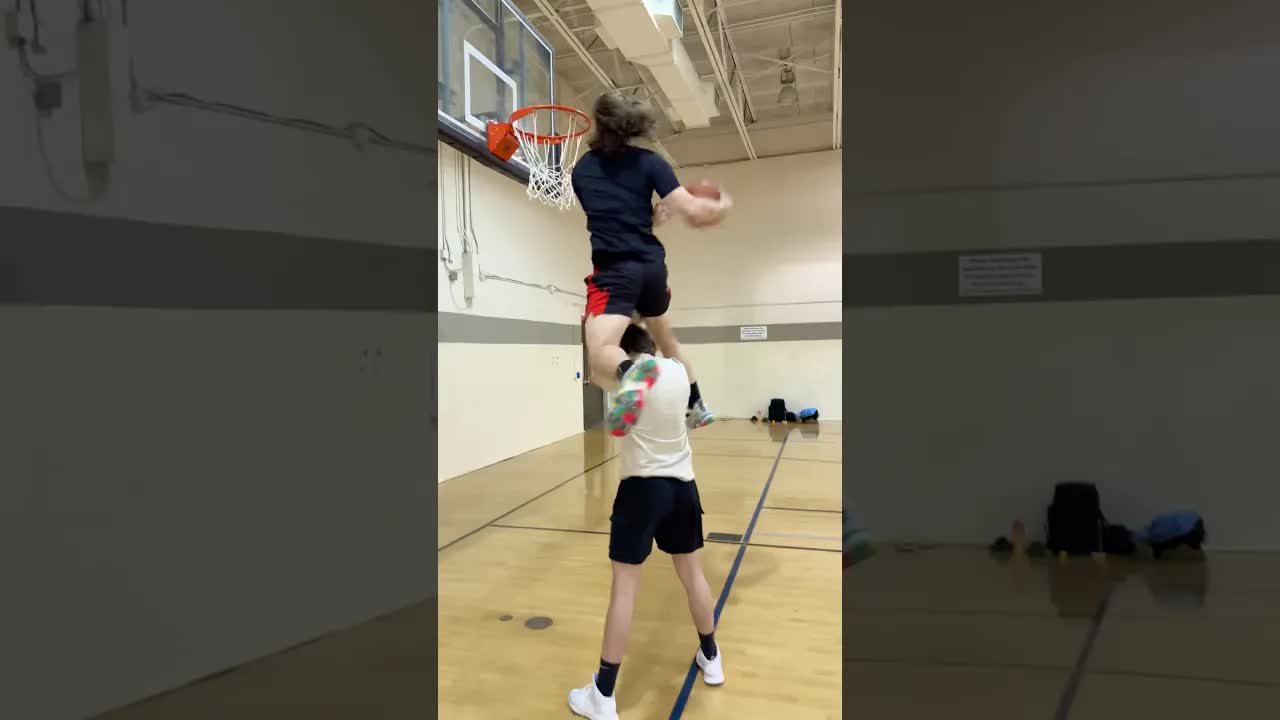 Incredible Basketball Dunk Over 6'2" Opponent