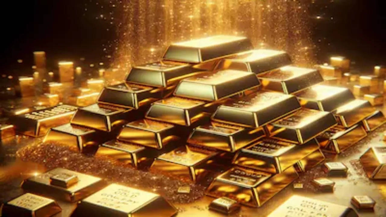 Gold price prediction: Gold rate shatters $3,500-mark, experts claim ...