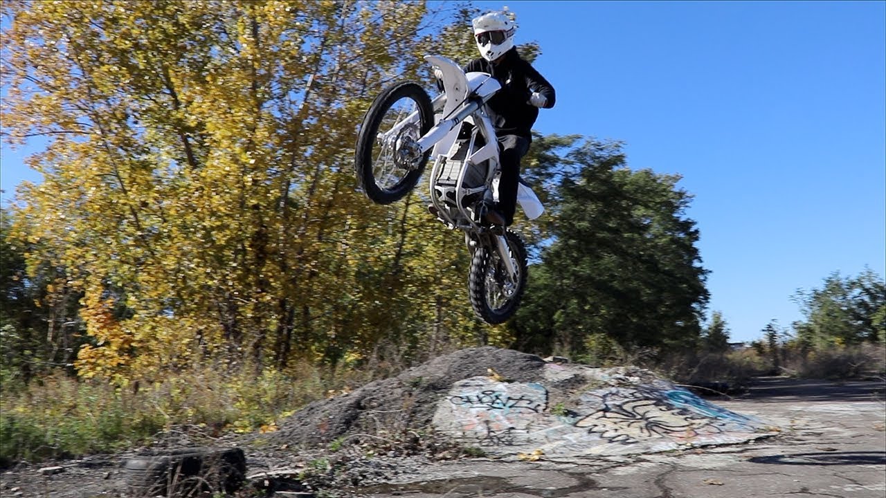 ALTA E-BIKE URBAN MOTO EDIT