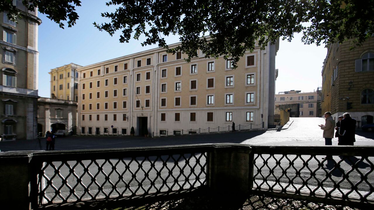 Van zwarte rook tot "Habemus papam": zo verloopt conclaaf dat nieuwe ...