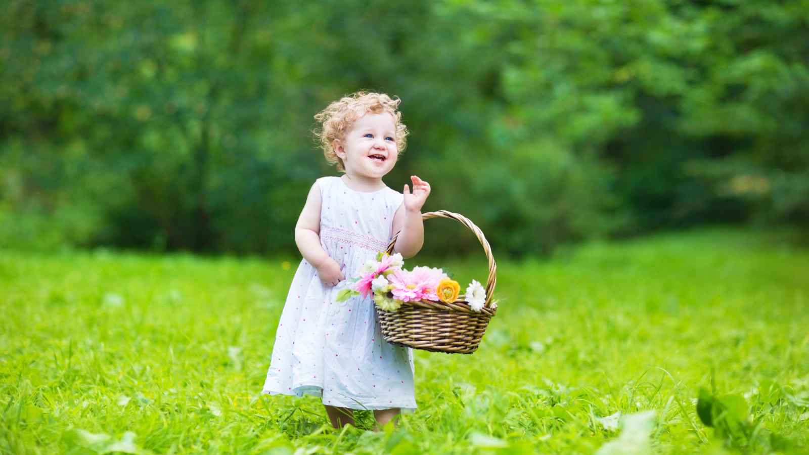 30 Dreamy Cottagecore Girl Names That Capture Rustic Charm