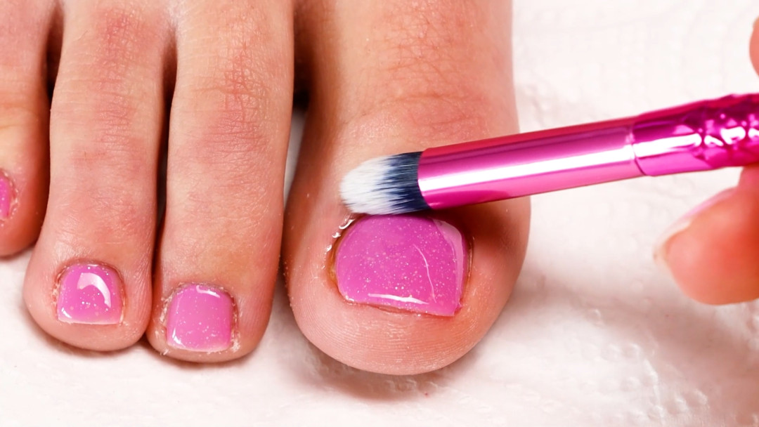 Stunning Pedicure Makeover Idea for Beautiful Feet