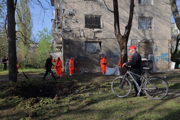 Russian drones smash Ukrainian port city as peace talks 'come to a head'