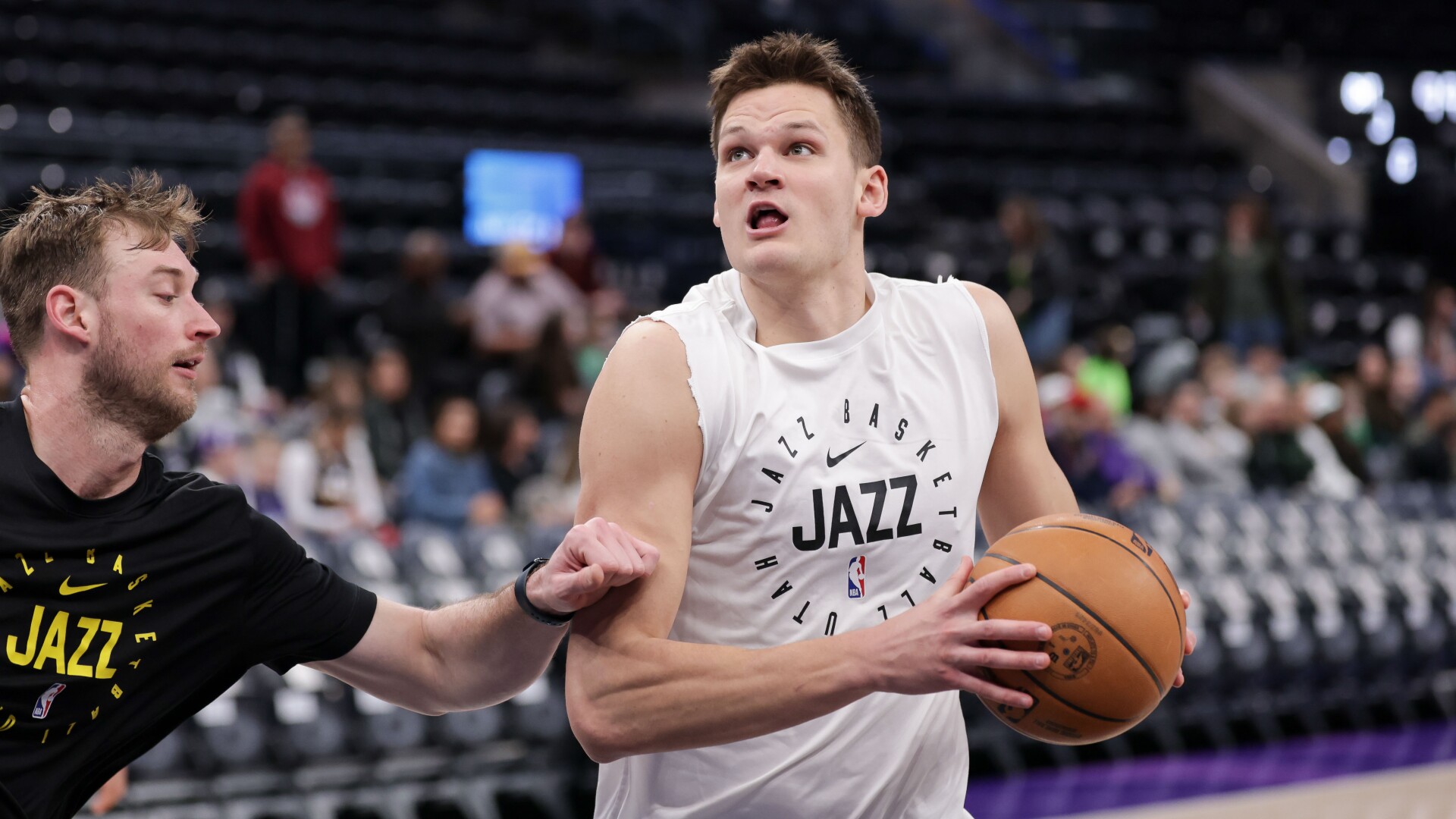Jazz, Walker Kessler remain apart on contract extension, he appears ...