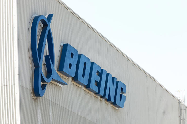 Boeing Spins Off Jeppesen, ForeFlight to Private Equity Firm