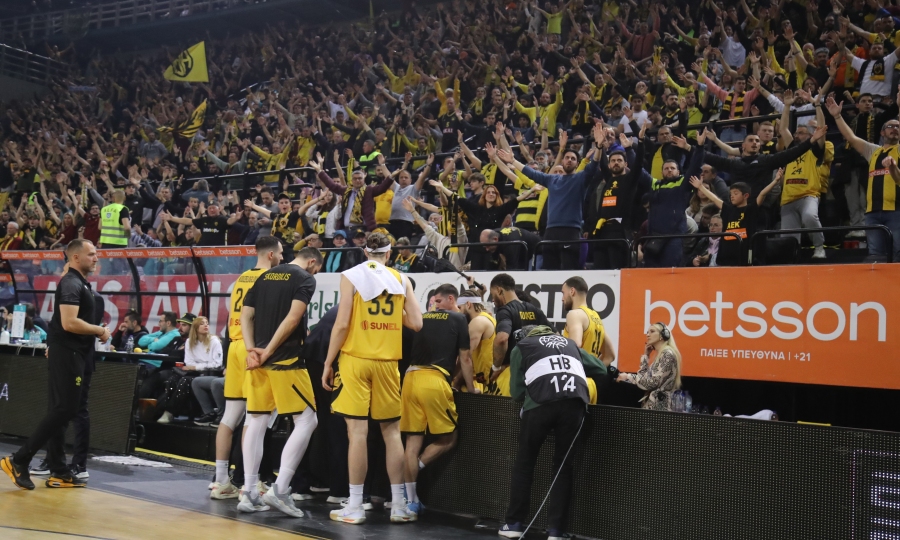 Θέλουν σαν τρελοί Final Four οι φίλοι της ΑΕΚ: Νέο ρεκόρ προσέλευσης ...