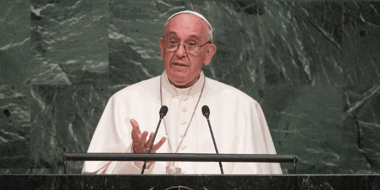 EXPLAINED: What Black and White Smoke Signals Mean During Election of ...