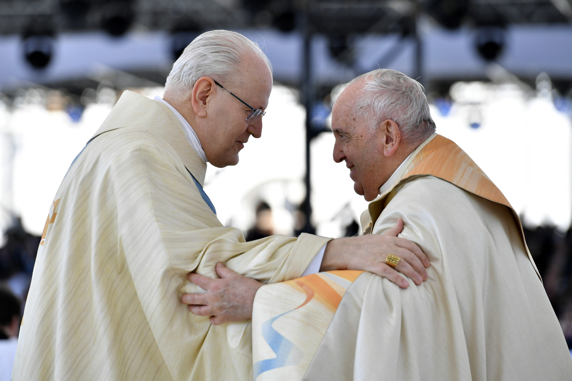 Who are the possible contenders to replace Pope Francis?
