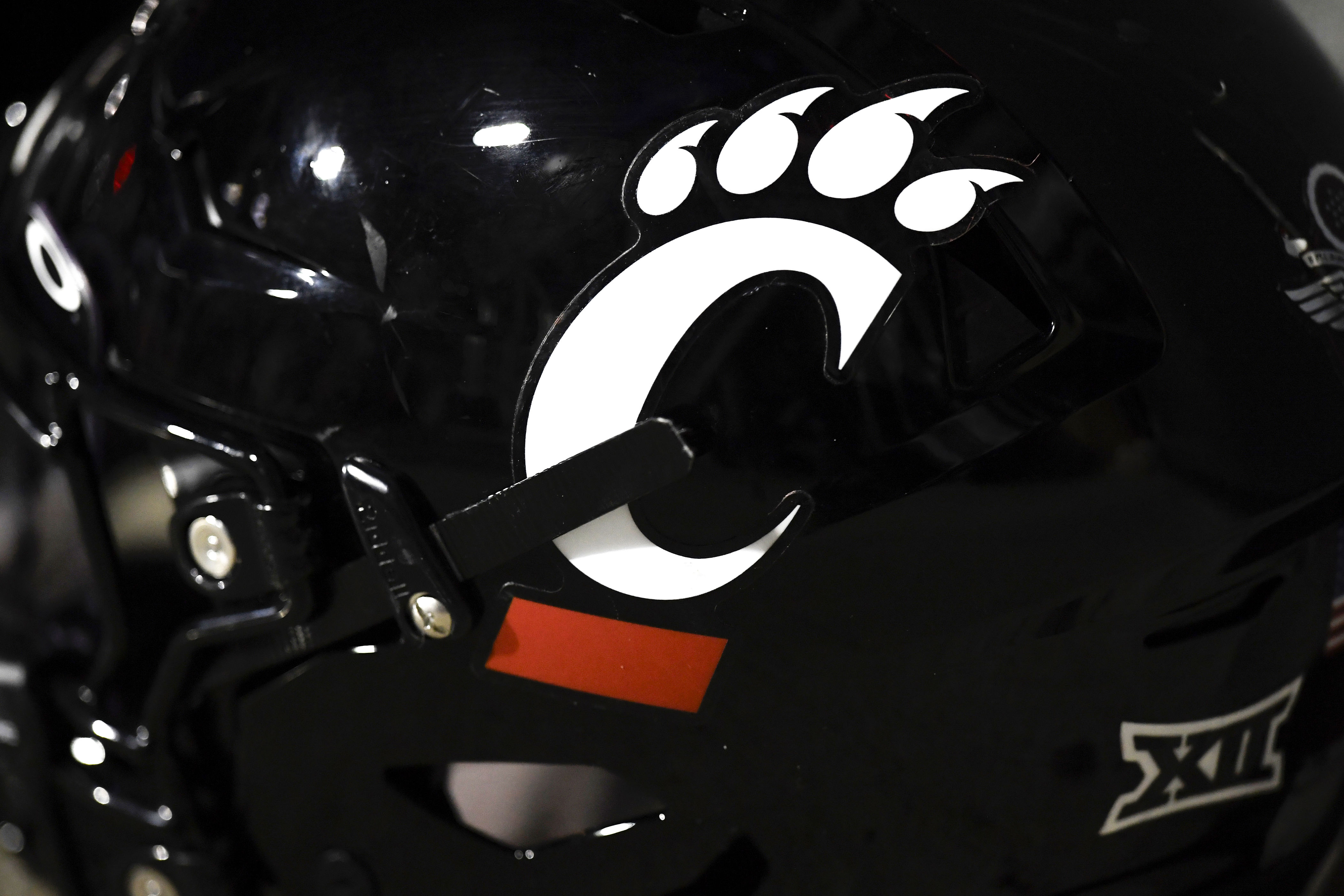 Cincinnati announces death of freshman football player Jeremiah Kelly ...