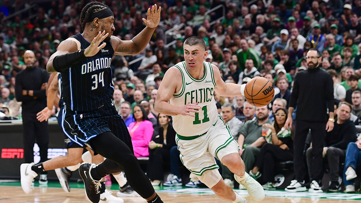 Undersized Pritchard does all the big-boy stuff for Celtics