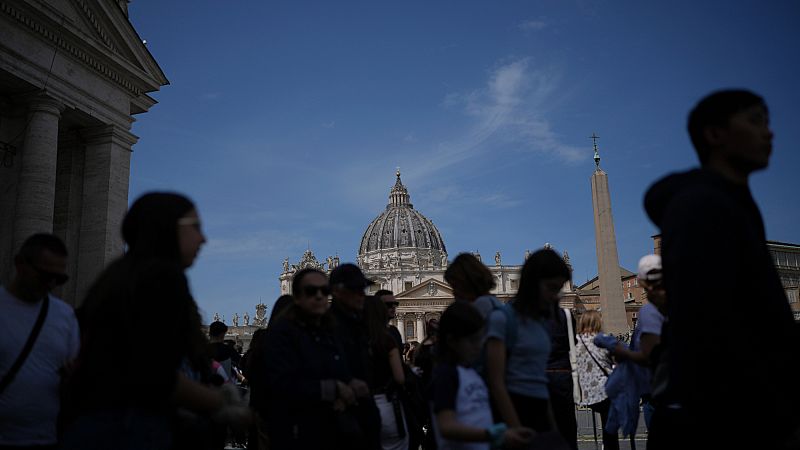 Sistine Chapel closes for conclave: What to know about visiting Rome ...