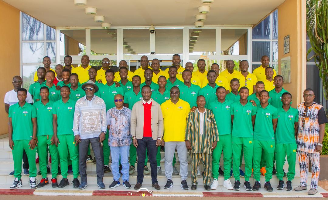 Le ministre Roland Somda encourage les Etalons cadets à redoubler plus ...