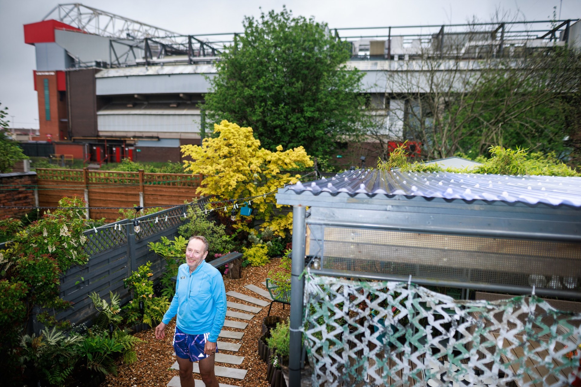 We live by Manchester United's planned 100,000-seater stadium - here's ...