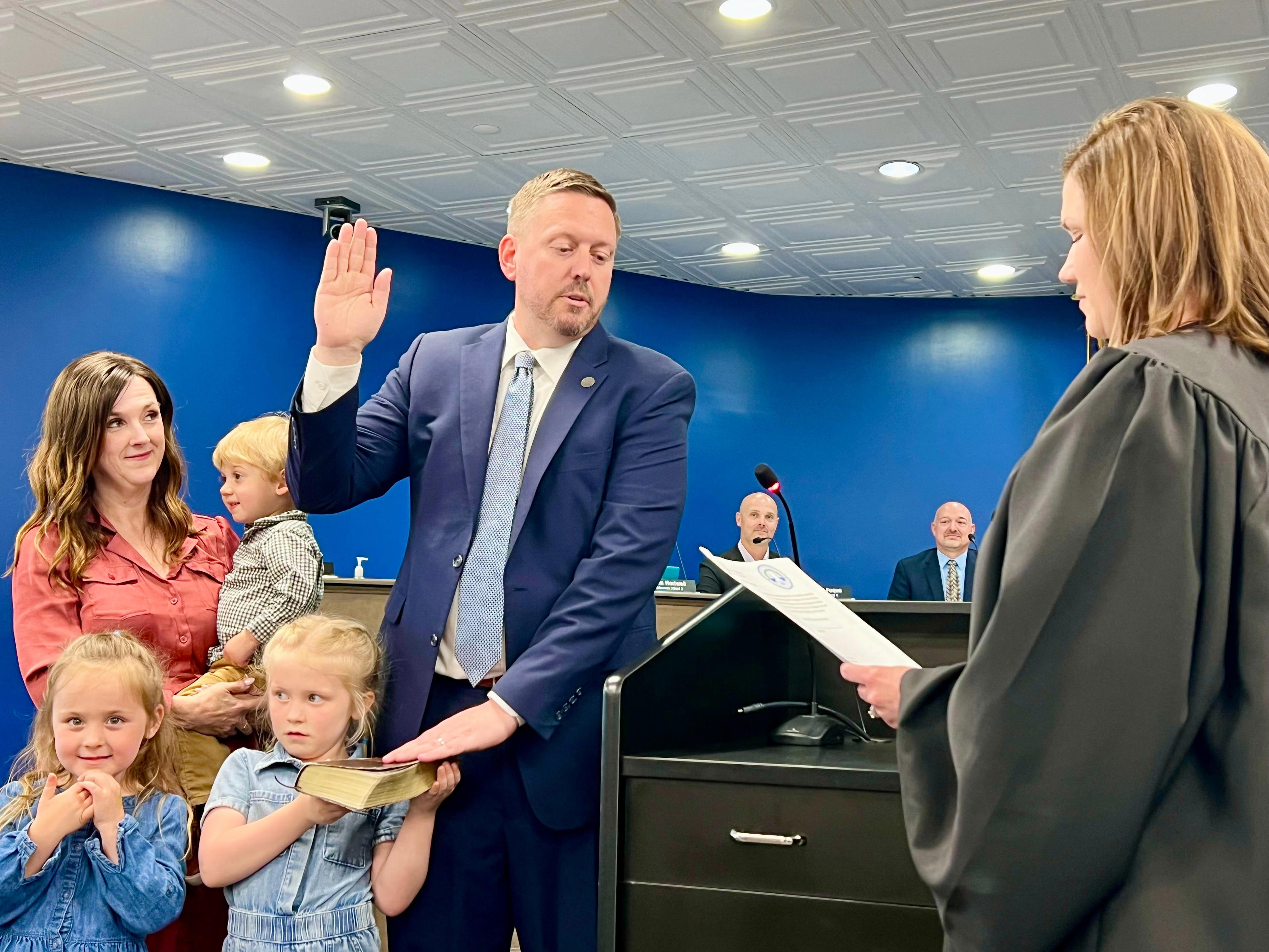 Spring Hill BOMA swears in Mayor Matt Fitterer, four new aldermen: 'Let ...